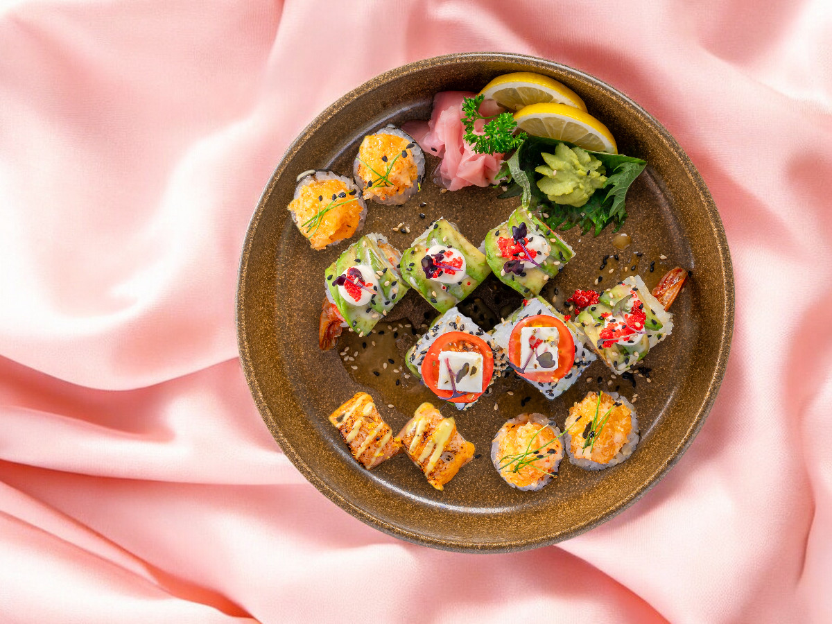 Slice 'n' Roll - C Restaurant